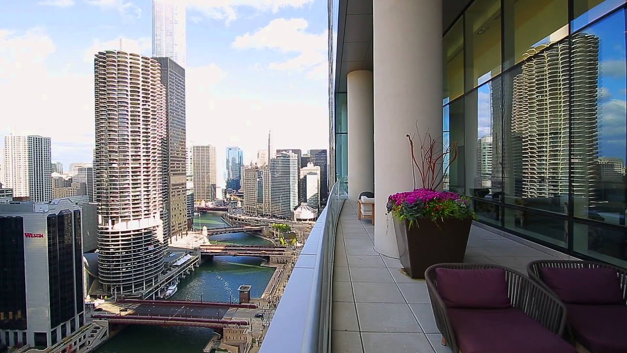 111 W Wacker Dr - YouTube