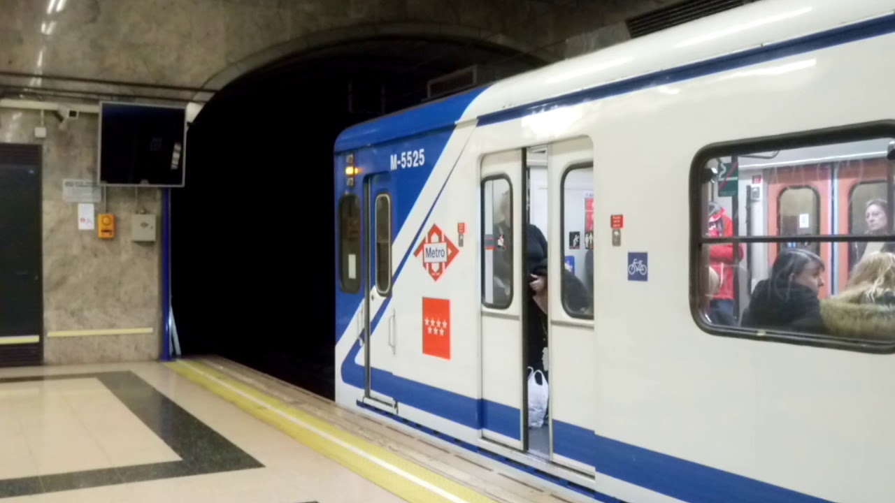 Metro de Madrid CAF 5500 Avenida de America Linea 9 - YouTube
