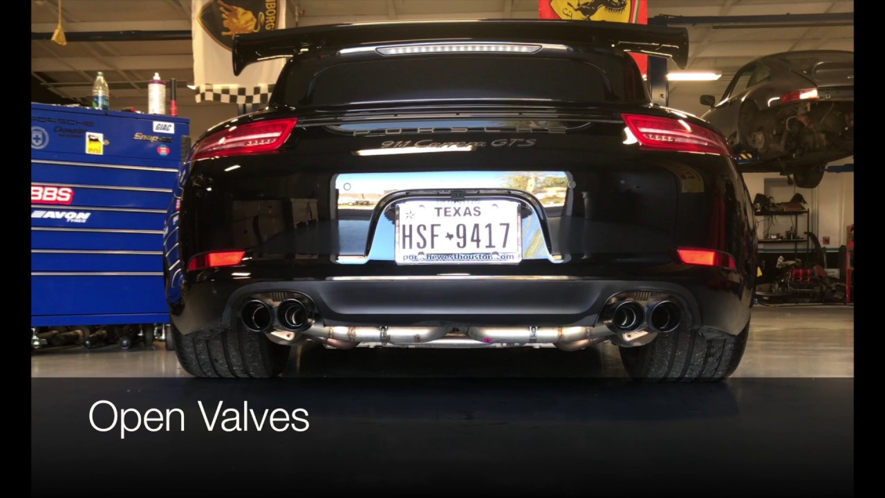 Porsche 991 GTS Engine Revving Sound!! - YouTube