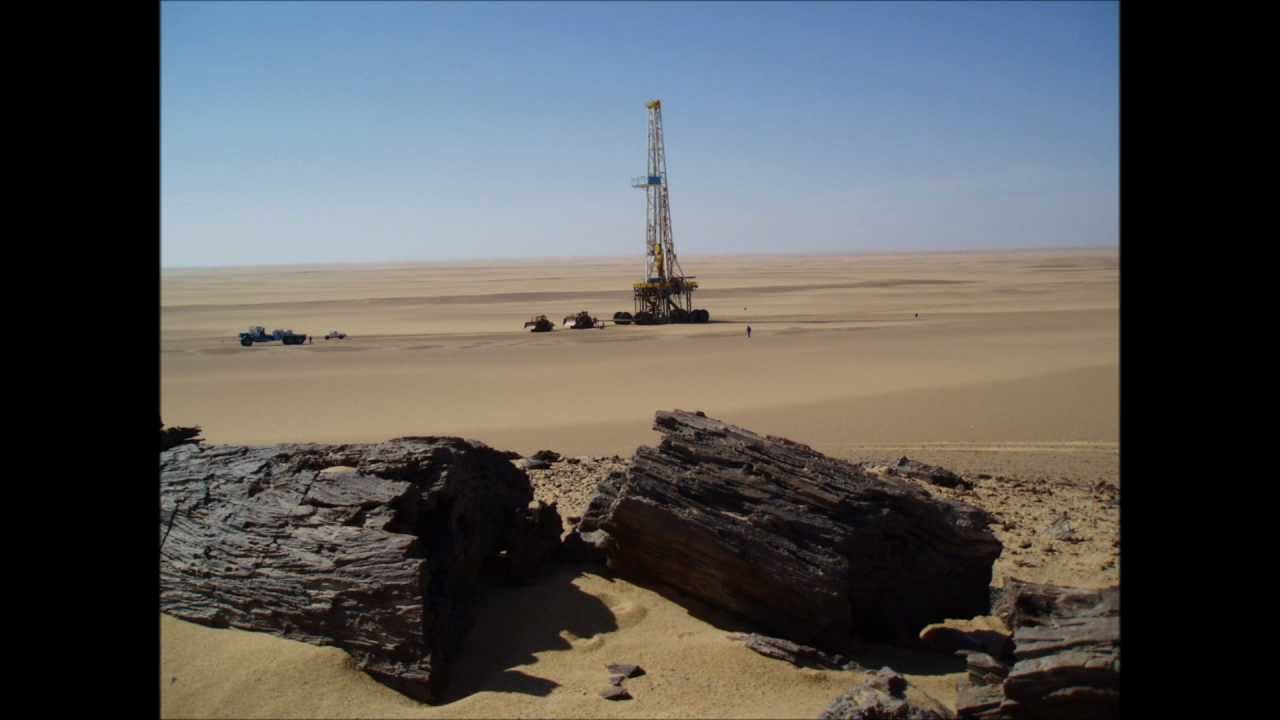 EDC Rig 52 slideshow - YouTube