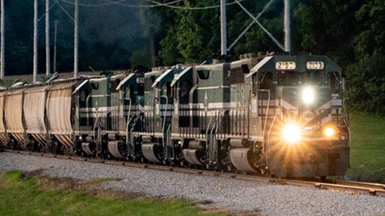 5 Geeps Lead MVL1 | Evansville & Western Railroad - YouTube