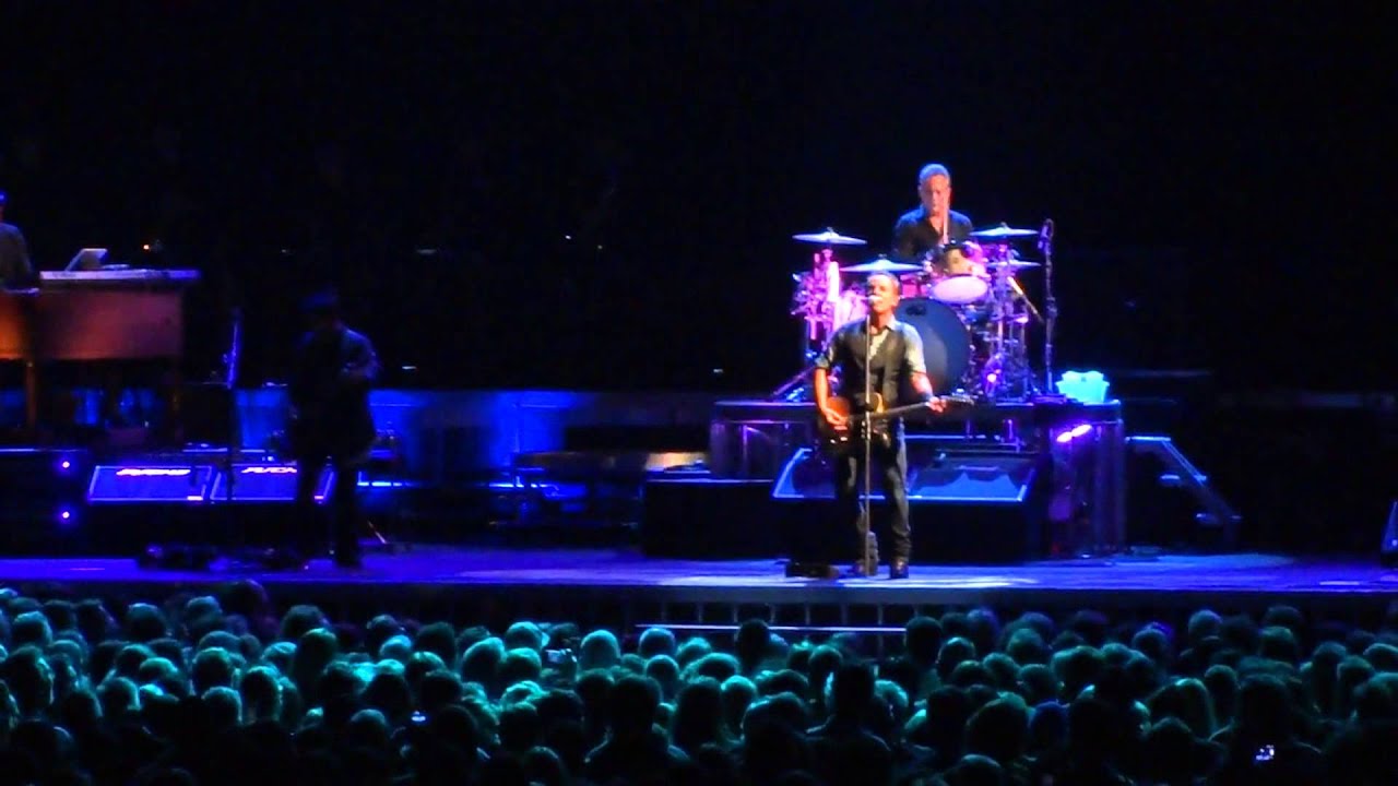 Something in the Night - Bruce Springsteen Oracle Arena Oakland ...