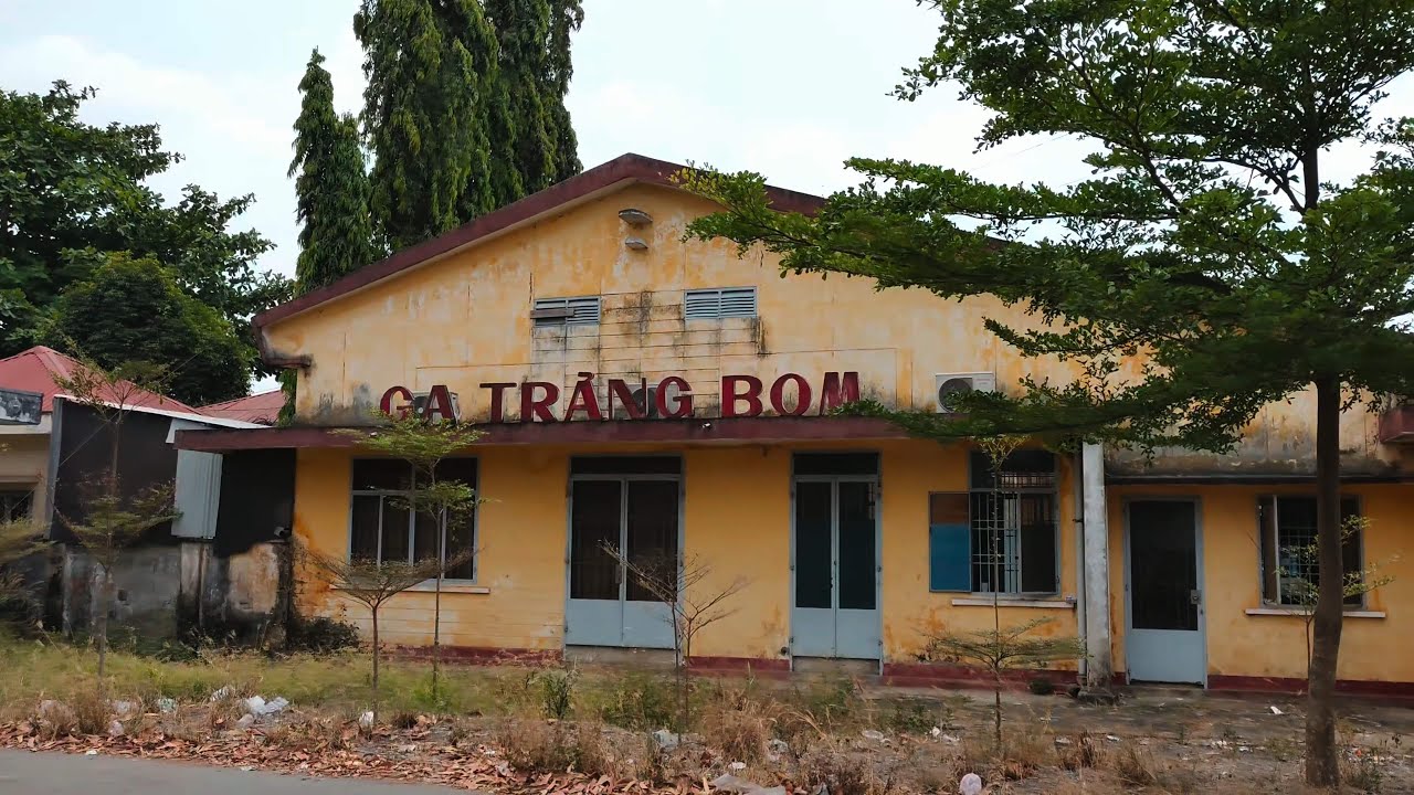Trang Bom Railway Station (2021) - YouTube