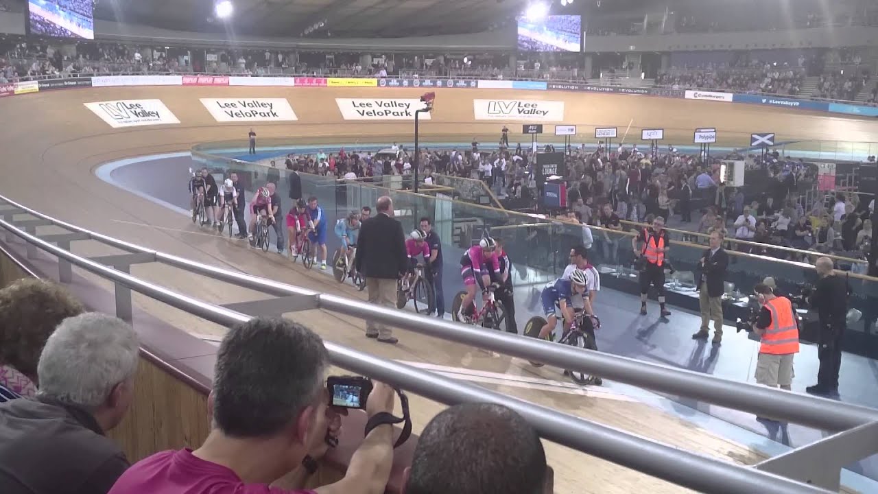 Revolutions Derny race with Laura Trott - YouTube