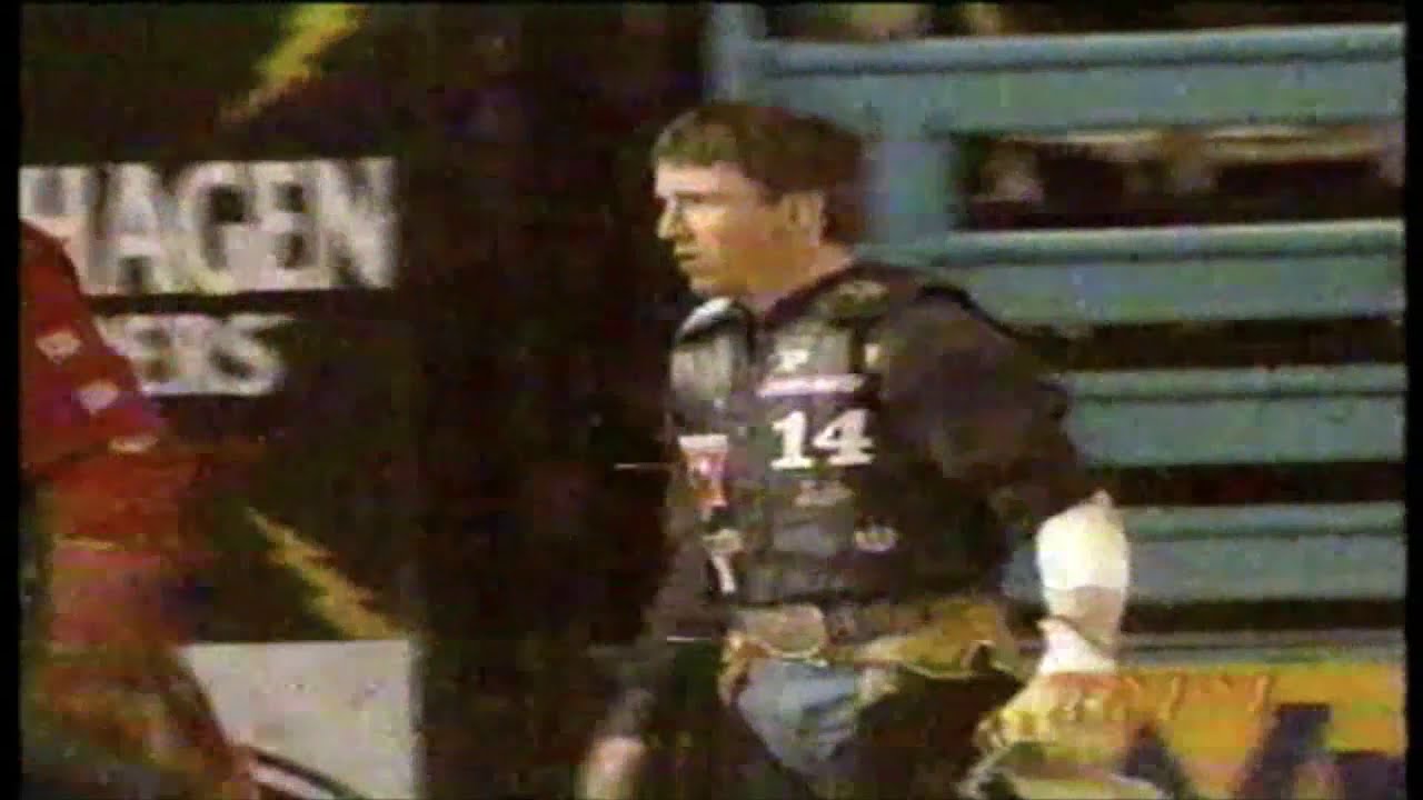 Clint Branger vs Rojo - 98 PBR Tucson (86.5 pts) - YouTube