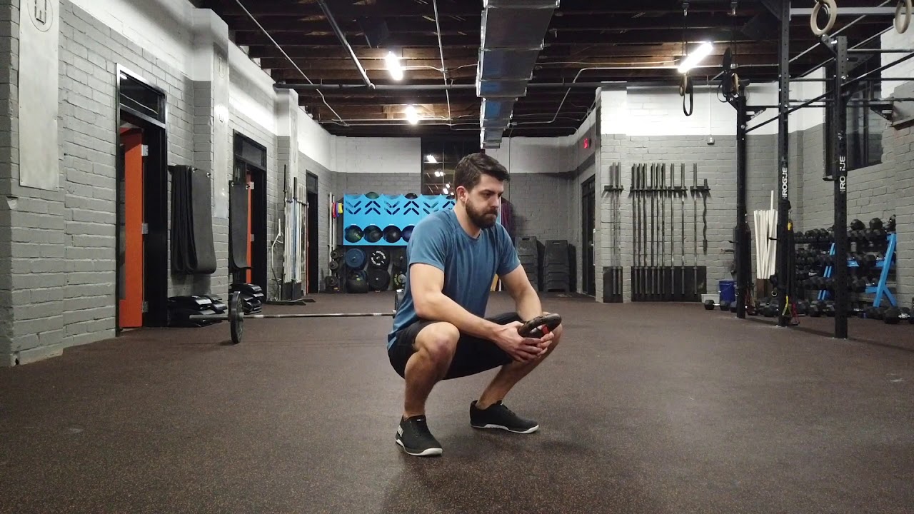 Goblet Squat Dorsiflexion Stretch - YouTube