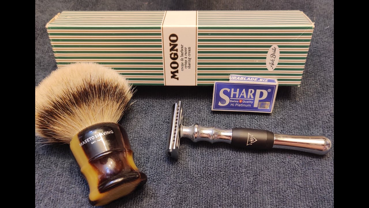 A head shave with the Otto Kampfe DE razor with Ach Brito shave cream ...