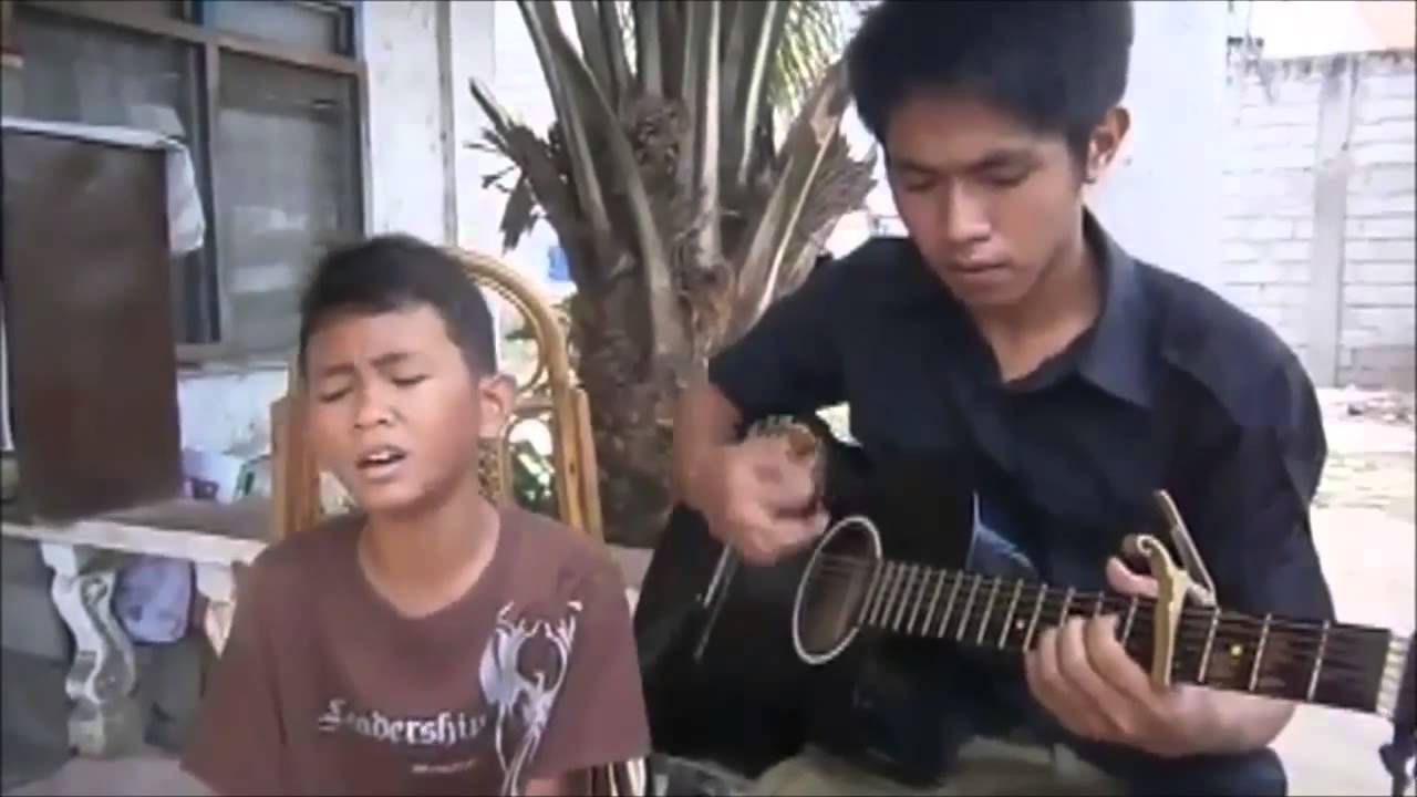 (HD) Little Boy From The Philippines With An Amazing Singing Voice ...
