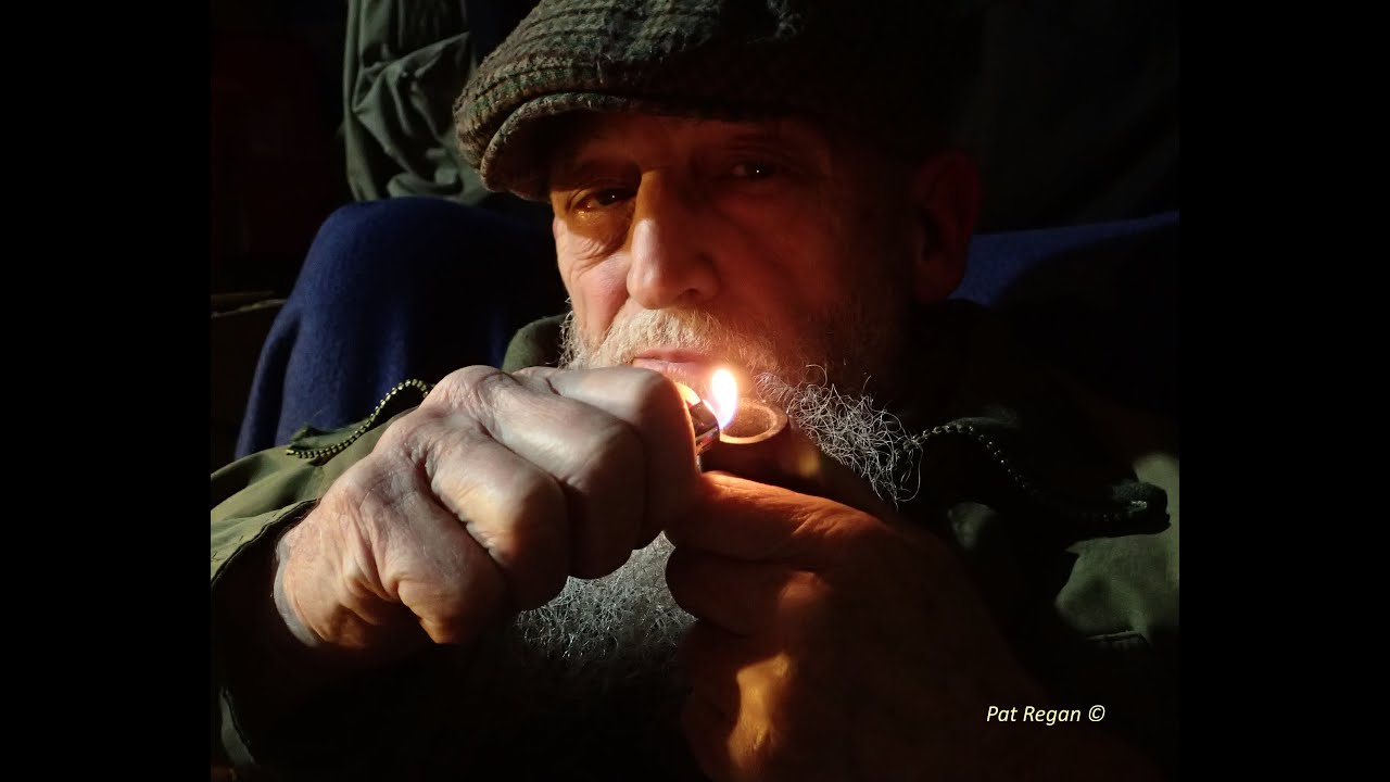 Dark Flake Old Bond pipe and a few Tamper tips - YouTube