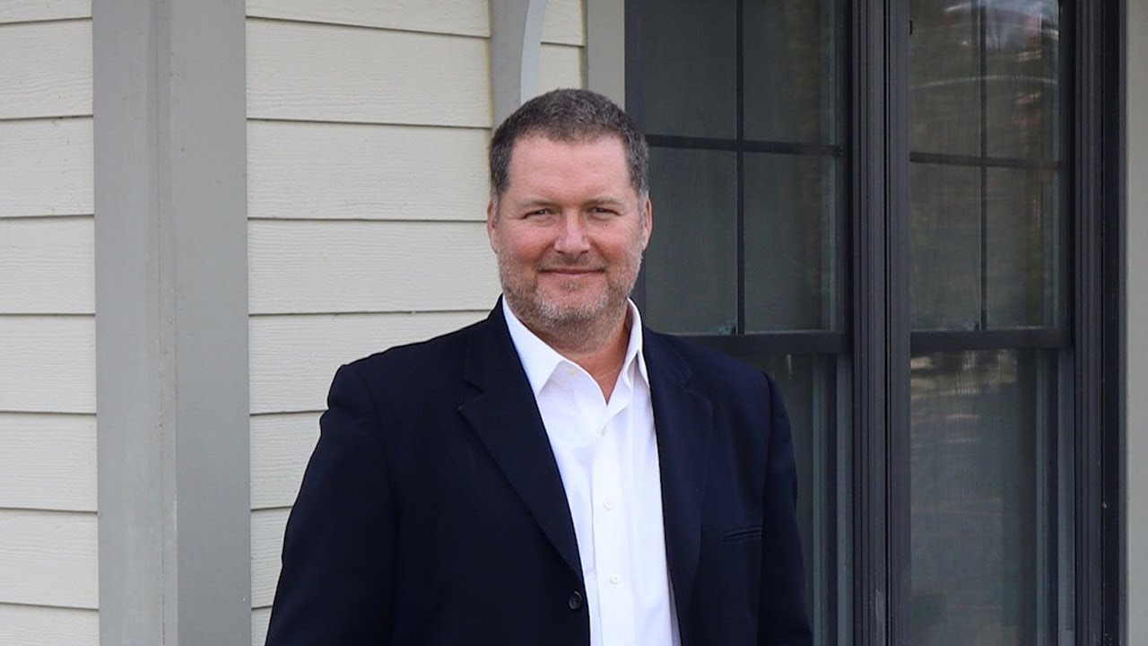 Pour Simon Roy, nouveau maire d'Ayer's Cliff : consultation et ...