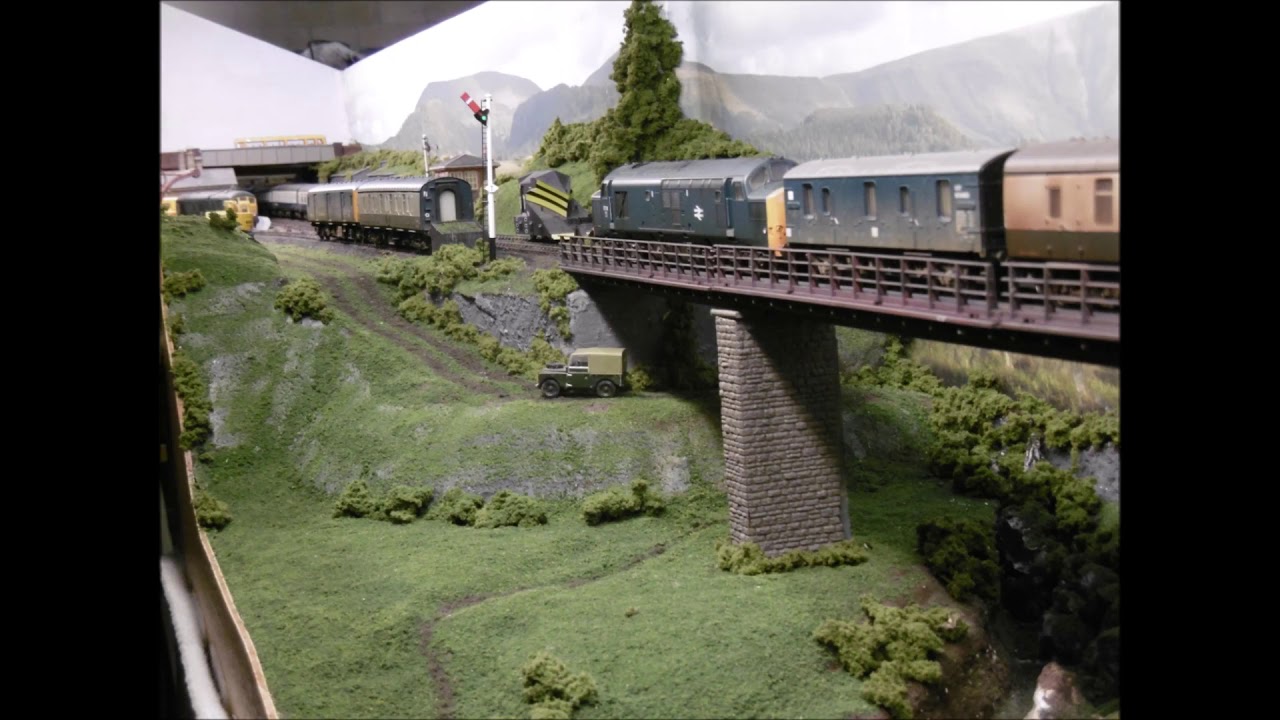 Leeds Model Show 2019 - YouTube