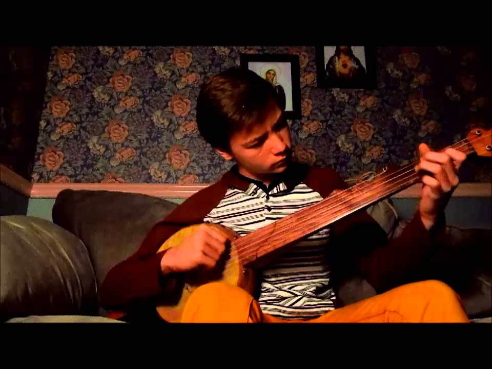 "Wandering Boy" on gourd by Tom Furtado, played by Victor Furtado - YouTube