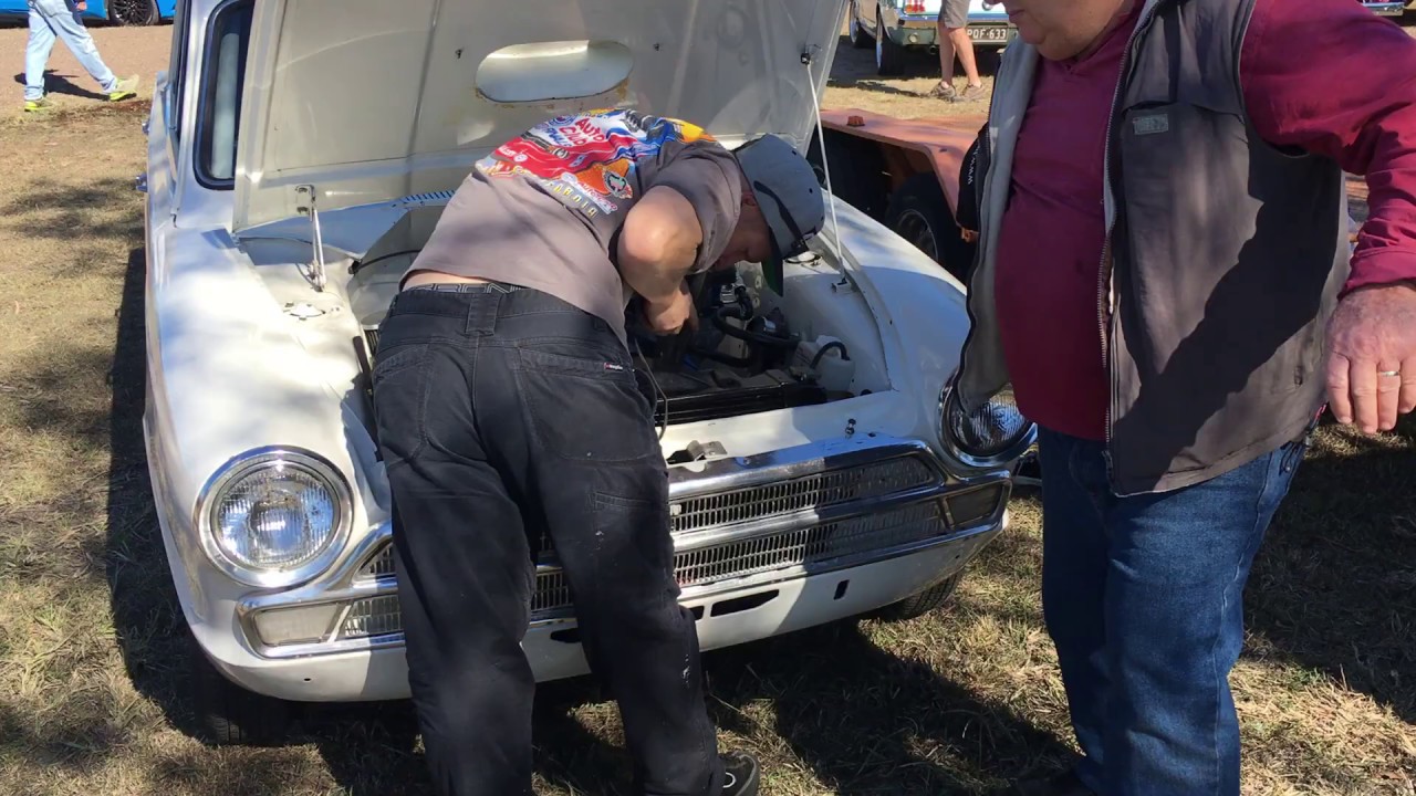 Mk1 Ford Cortina with 250 crossflow tune up - pt 1 - YouTube