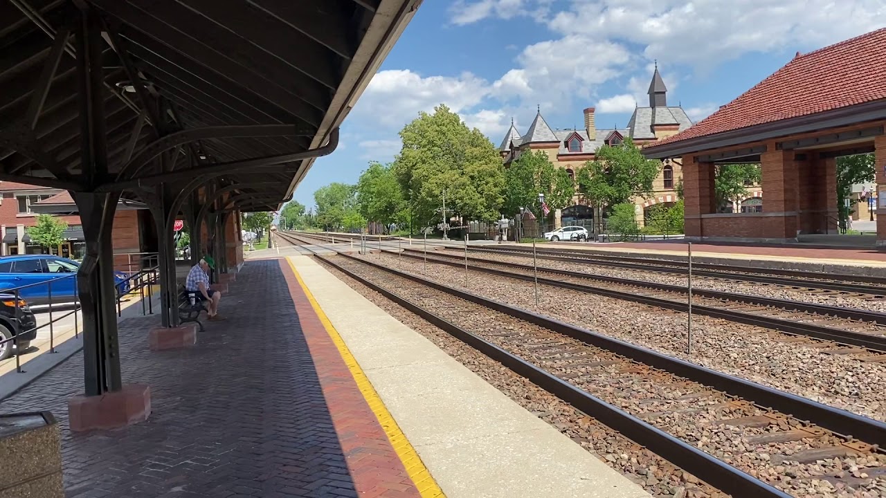 Outbound Metra 119 Express Passing Riverside IL - YouTube