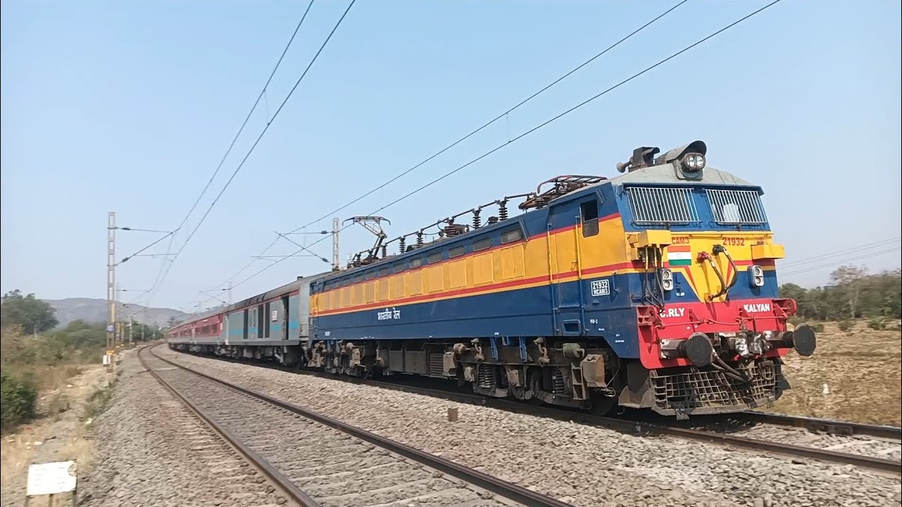 Fresh Looking Kalyan WCAM-3 with 11007 Mumbai CSMT - Pune Deccan ...
