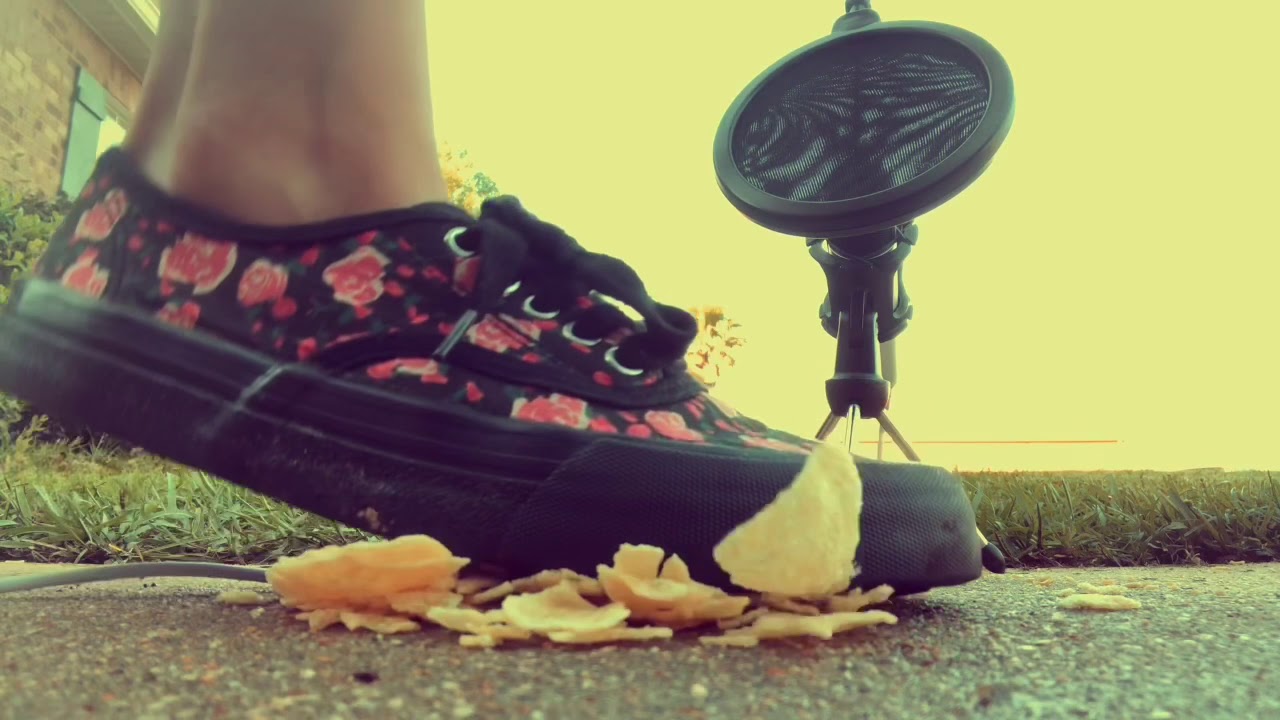 ASMR💓stepping on things!! VERY RELAXING SOUNDS// - YouTube