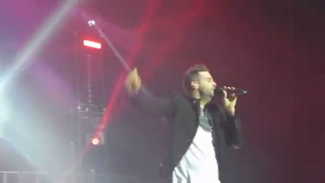 5ive "Everybody Get Up" live - YouTube