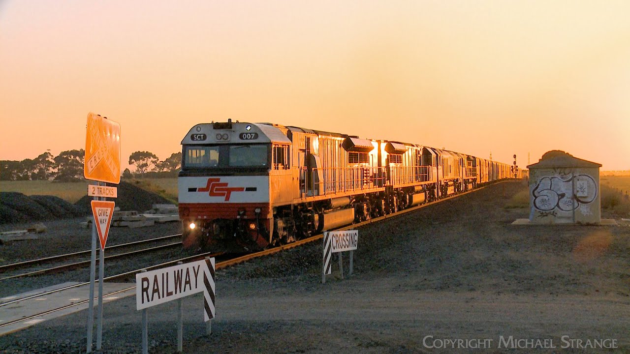 SCT 7MP9 With Boxcars, Containers & QUBE Steel Wagons (11/2/2024 ...
