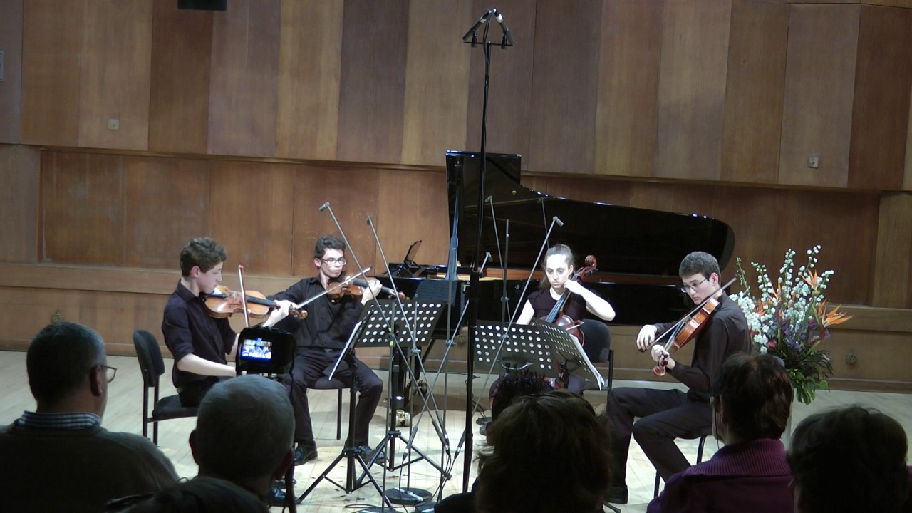 Shostakovich String Quartet No 3 in F major op 73 Mov 3 - YouTube