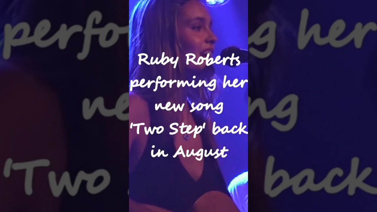 Ruby Roberts performing Two Step at The Bodega in Nottingham! - YouTube