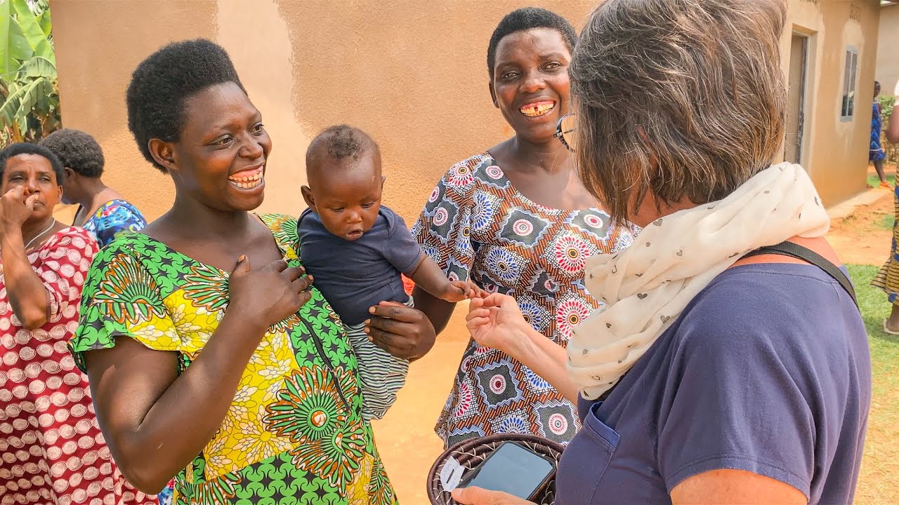 Découvrez le Rwanda avec Les Routes du monde - YouTube