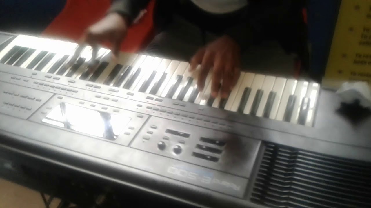 Roland E500 - YouTube
