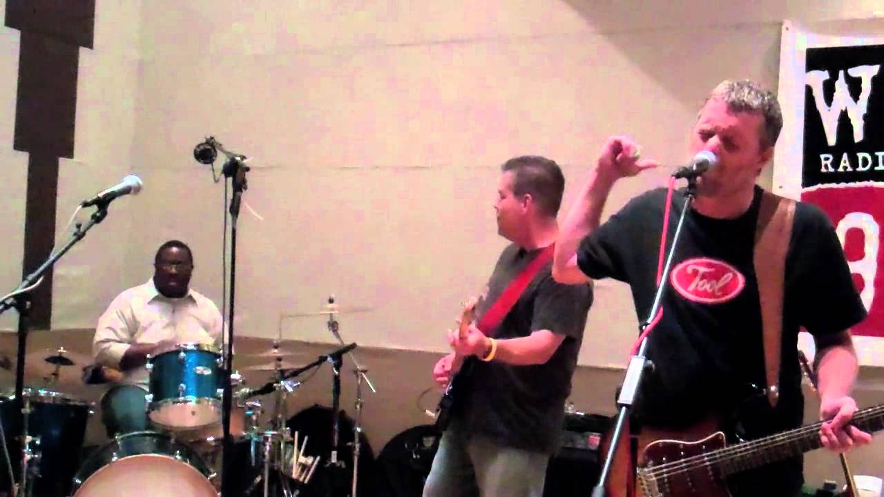 Edgehill Avenue WFPK Live Lunch - YouTube