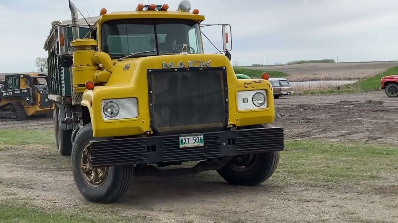 Mack Farm Truck
