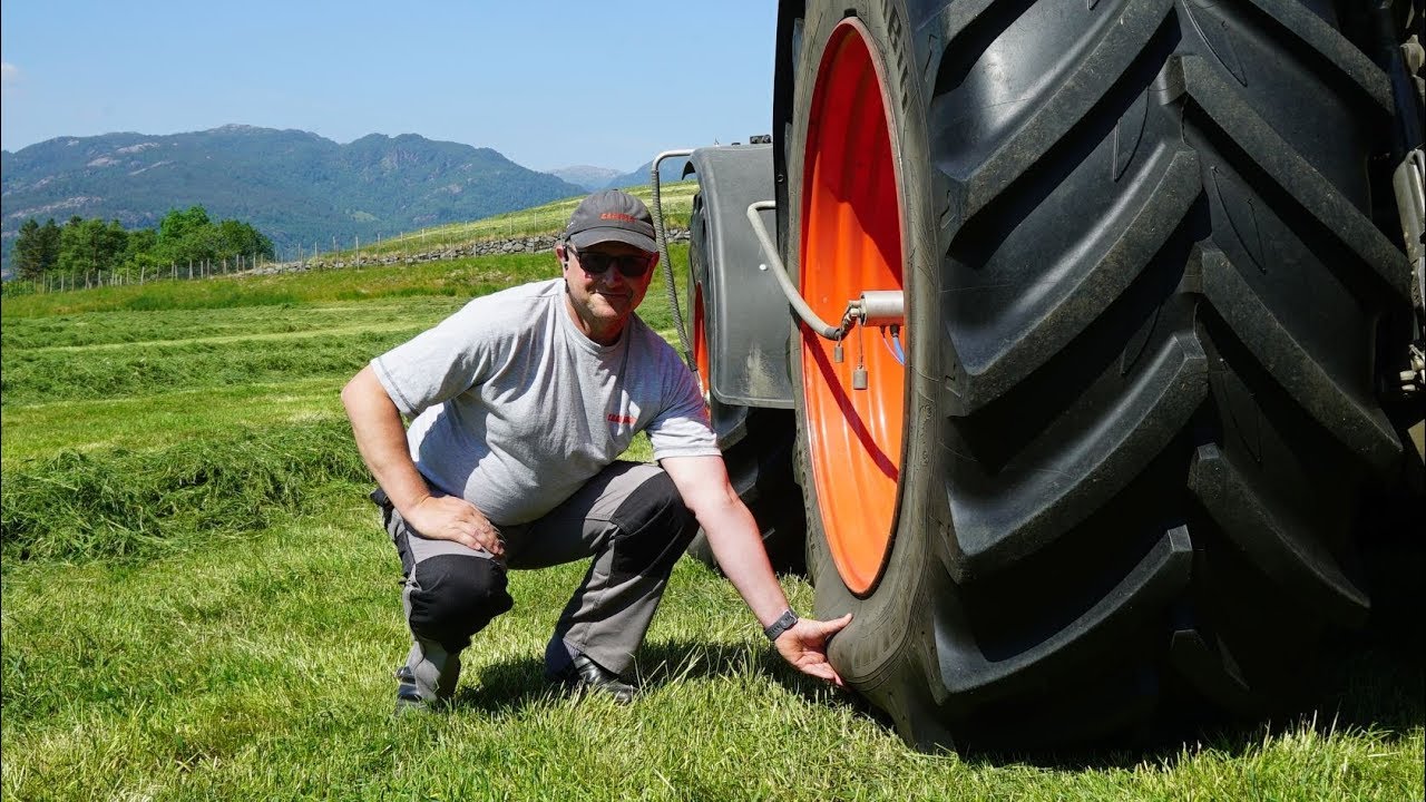 CLAAS ARION 550 CMATIC og CLAAS LINER 2800 | Reidar Berge - YouTube