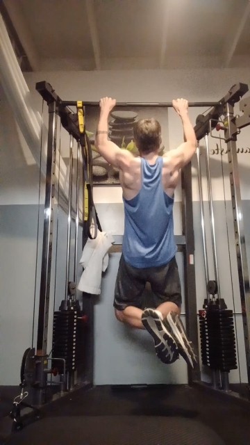 Still Stuck on 8 Pull Ups #gym #pullup #ytshorts - YouTube