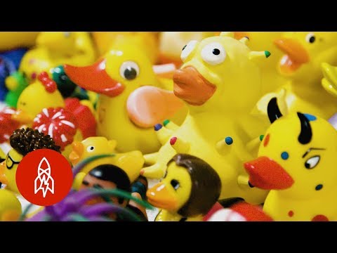 Spiele in diesem Museum mit jedem Spielzeug aus deiner Kindheit.
