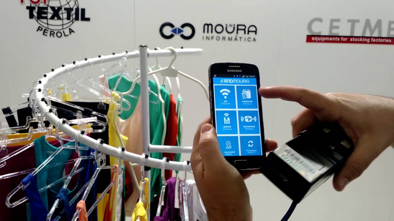Contagem de estoque de 25 peças de roupa etiquetadas com RFID - YouTube