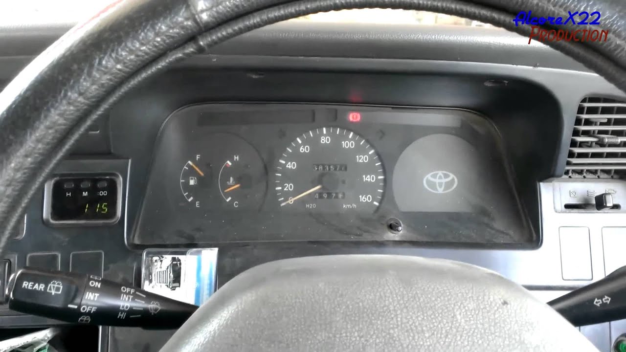 1999 Toyota Hiace 2.8 Startup - YouTube