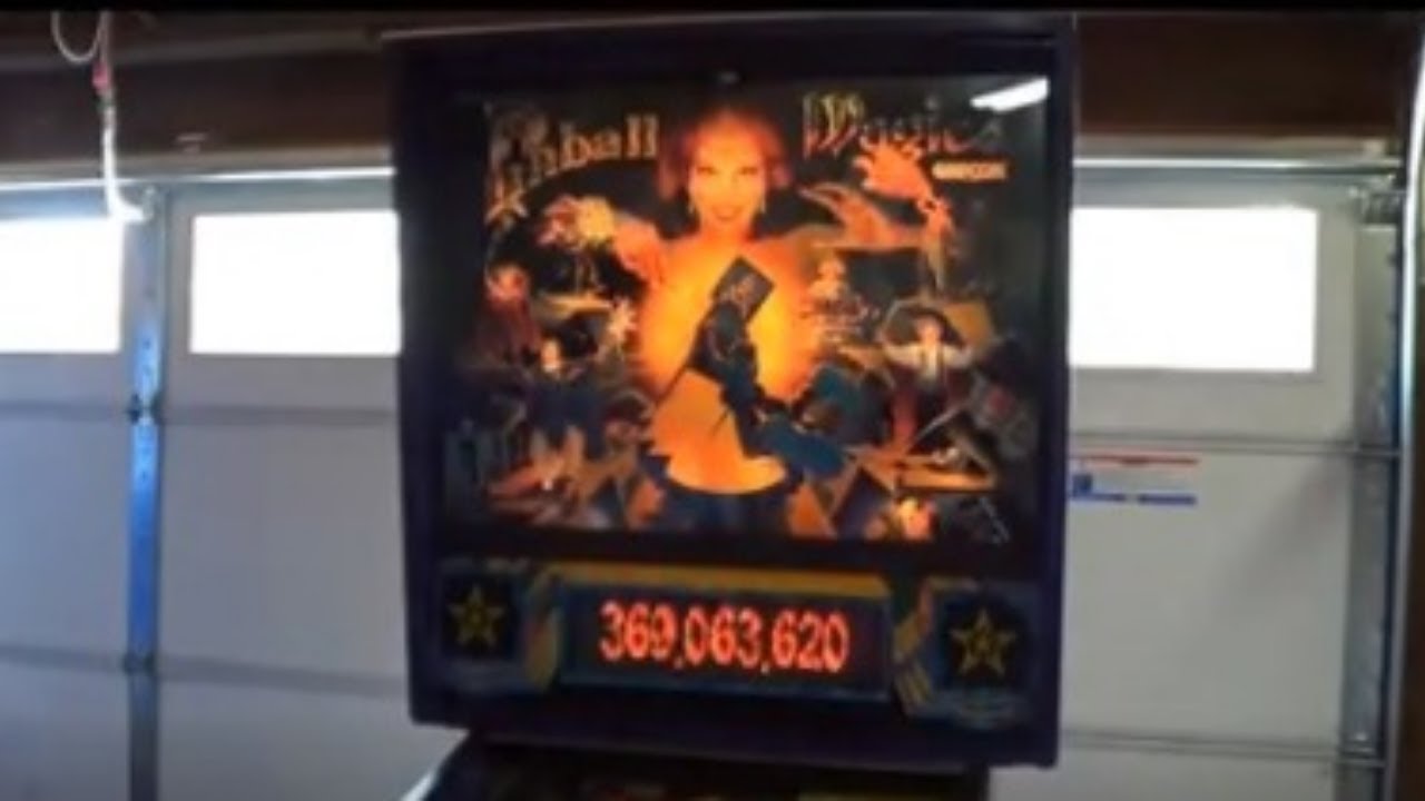 PINBALL MAGIC PINBALL MACHINE BY CAPCOM 1995 - YouTube