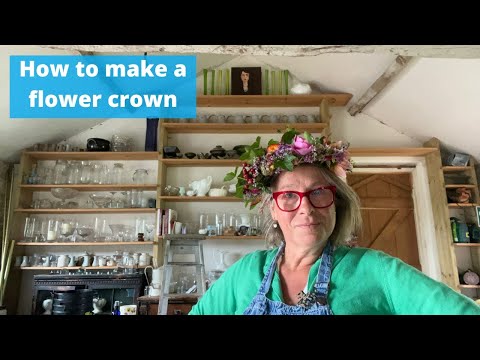 How to make a 100% biodegradable flower crown with flowers from a September garden x