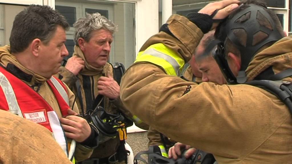 FIRE Millais school Horsham . 20.3.14 - YouTube