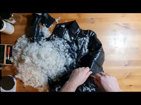 Down jacket ripping - harvesting down from a jacket 3