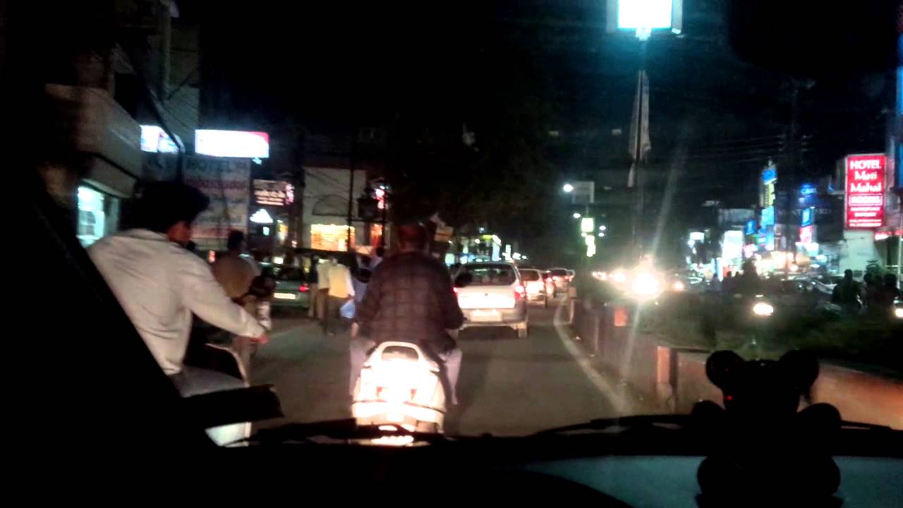 Night driving in India - YouTube