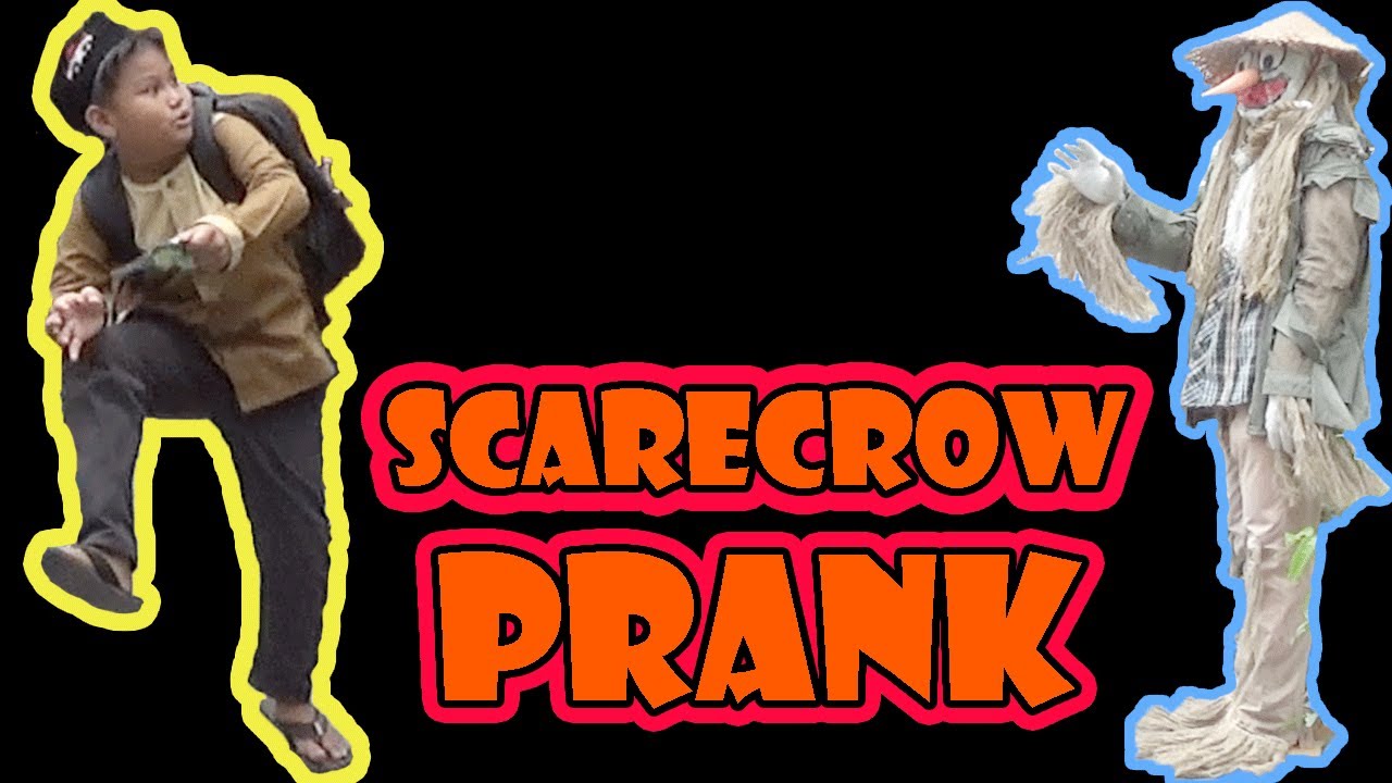 Scarecrow Prank vs Bocil... - YouTube
