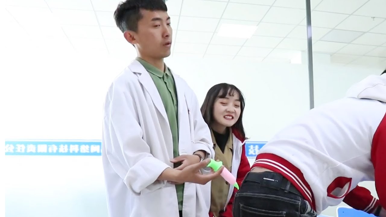 Two students avoided injections and made homemade clay syringes! - YouTube