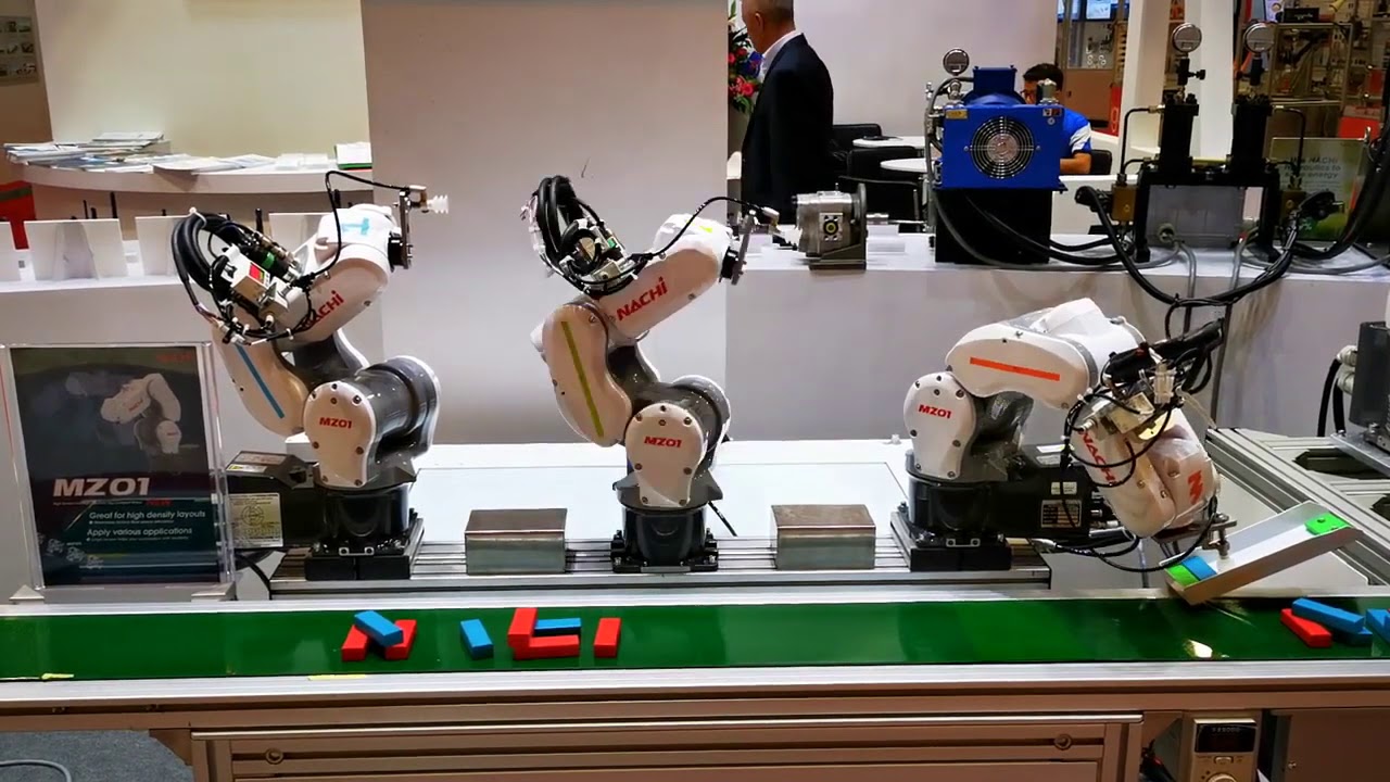 World's smallest robotic arm MZ01 NACHI - YouTube