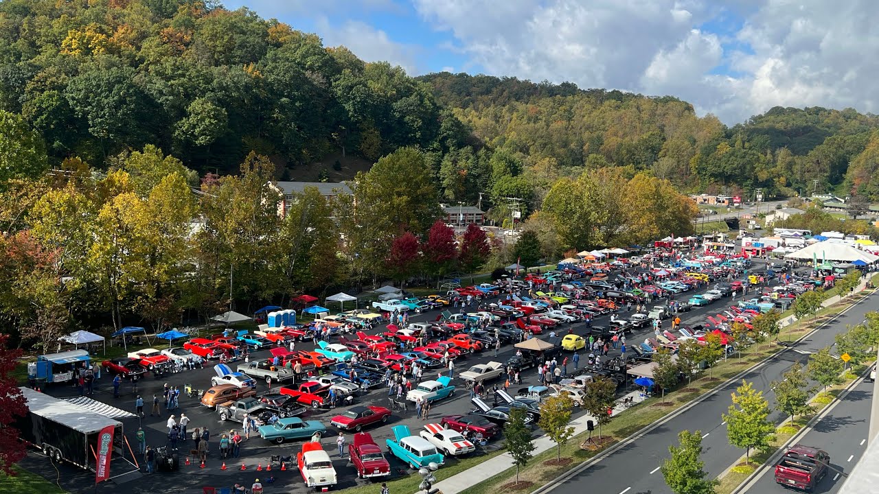 Cherokee Fall Rod Run 2023 - YouTube