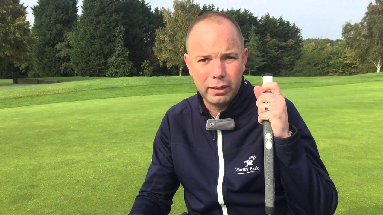 How to repair a pitch mark on a green at Warley Park Golf Club - YouTube