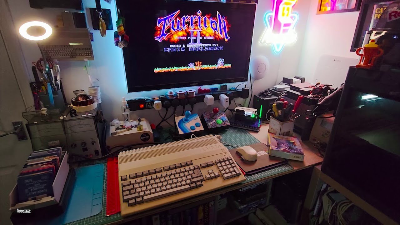 Turrican II on the Commodore Amiga 500 (Chicken Lips) - YouTube