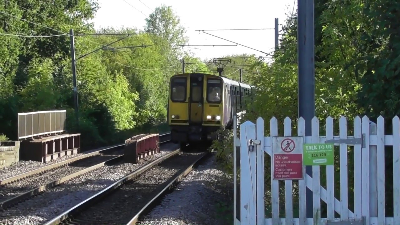 Cuffley Station 1/10/18 - YouTube