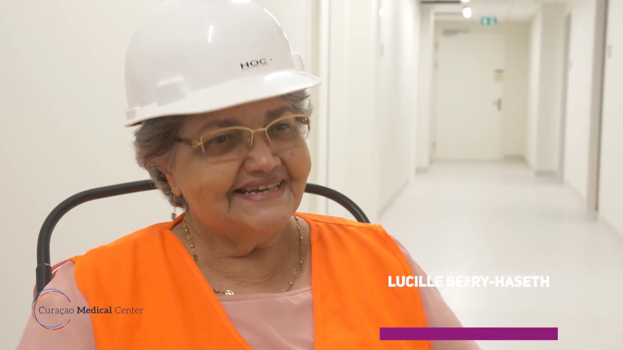 PROMÉ IMPRESHON: Lucille Berry-Haseth kontentu ku loke Curaçao Medical ...