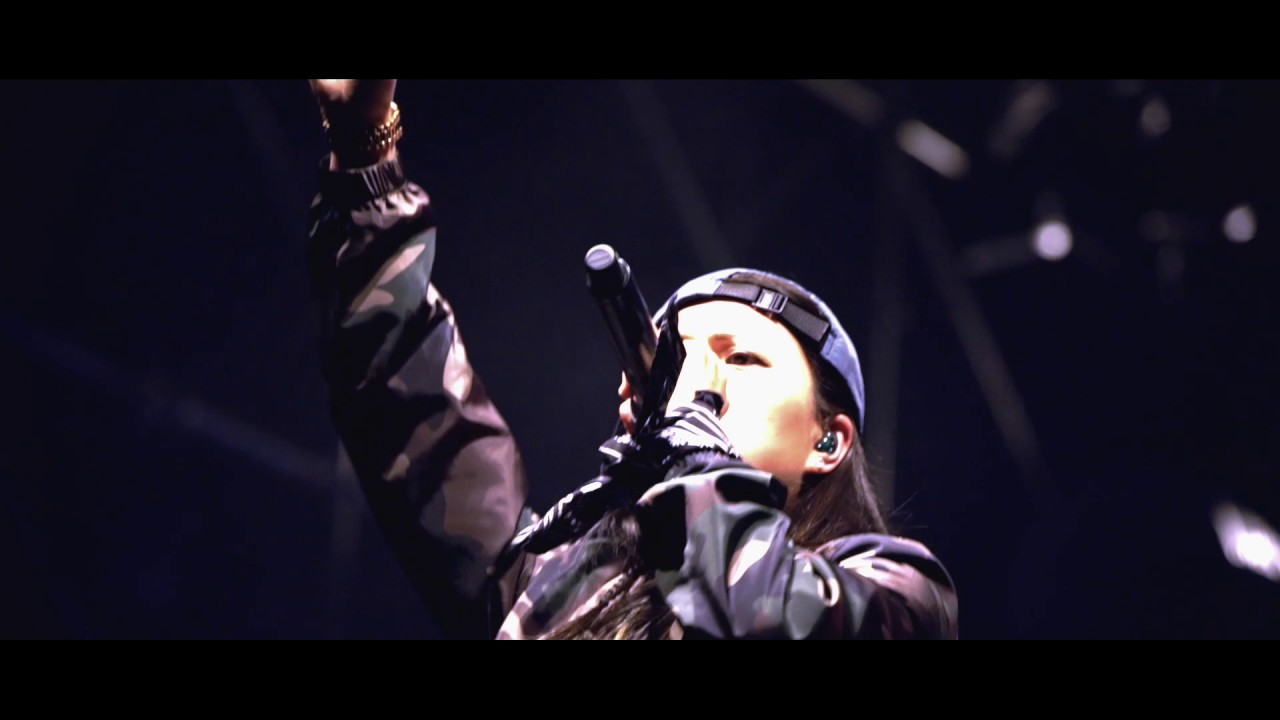 Miss KO 葛仲珊 2017上海草莓音樂節 (40秒短版花絮) - YouTube