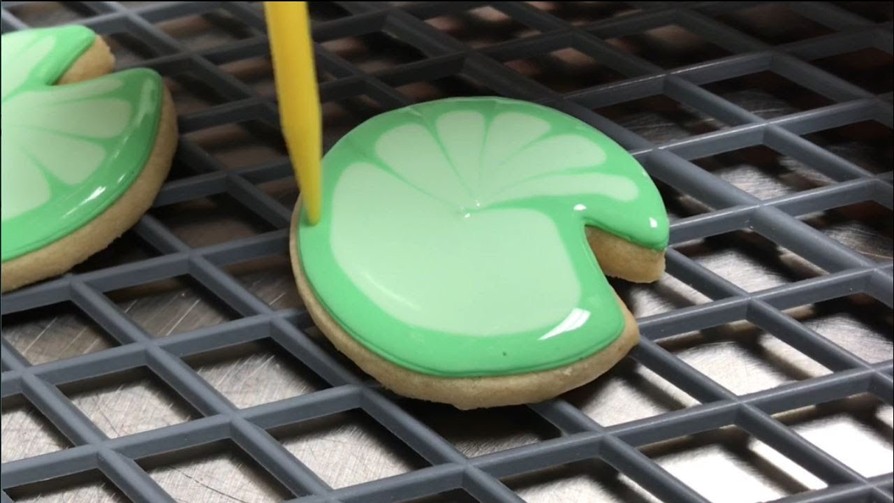 Mini Lily Pad - Decorated Sugar Cookie - YouTube