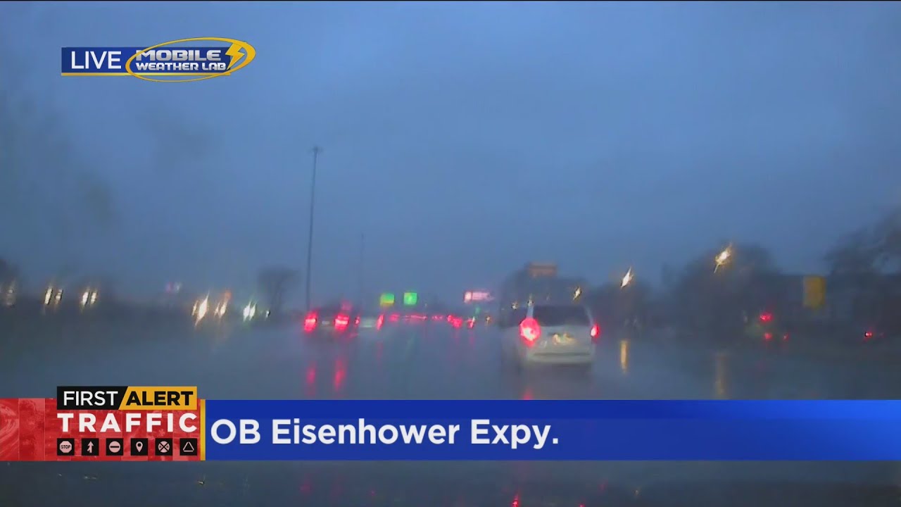 Chicago Weather Alert: Low visibility as heavy rain hits Chicago area ...