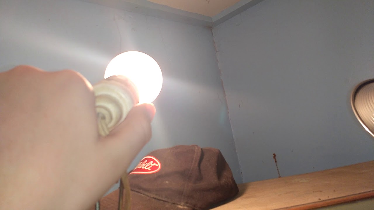 Vintage preheat florescent light - YouTube